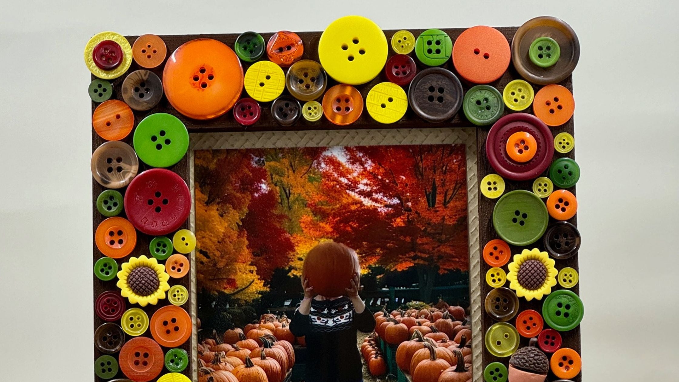 Autumn Button Picture Frame – Buttons Galore and More
