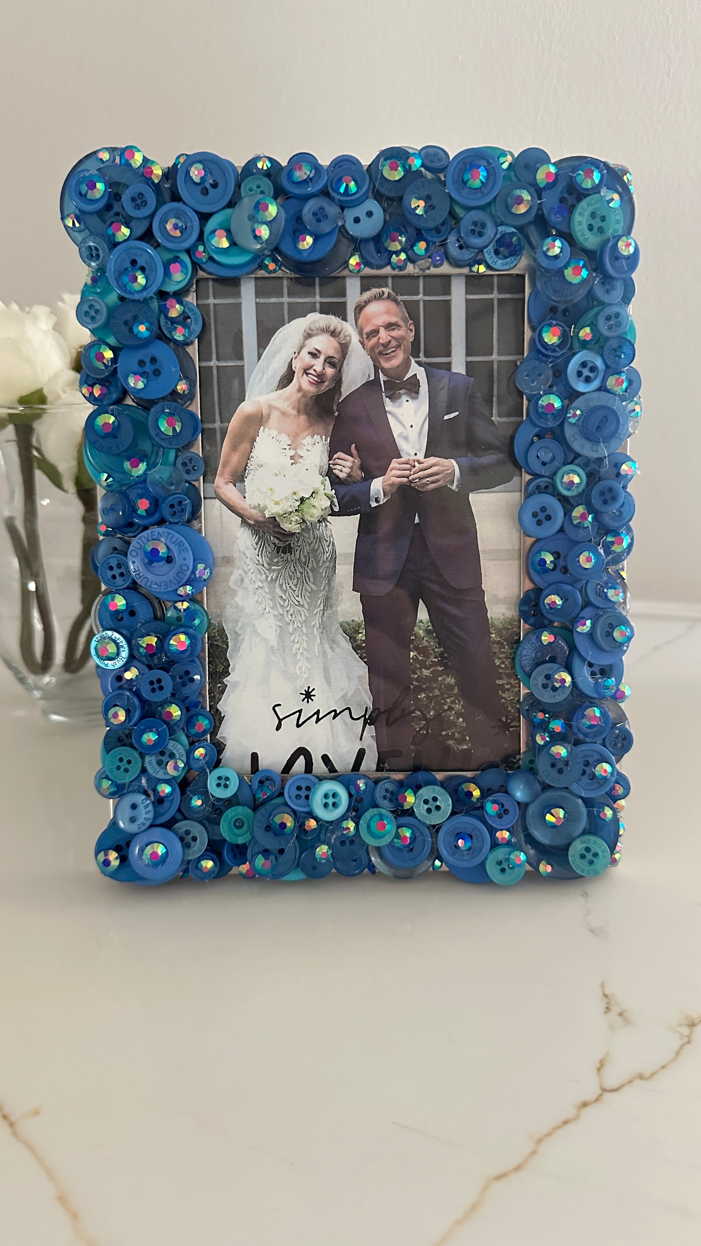 Beauty Blue Frame – Buttons Galore and More