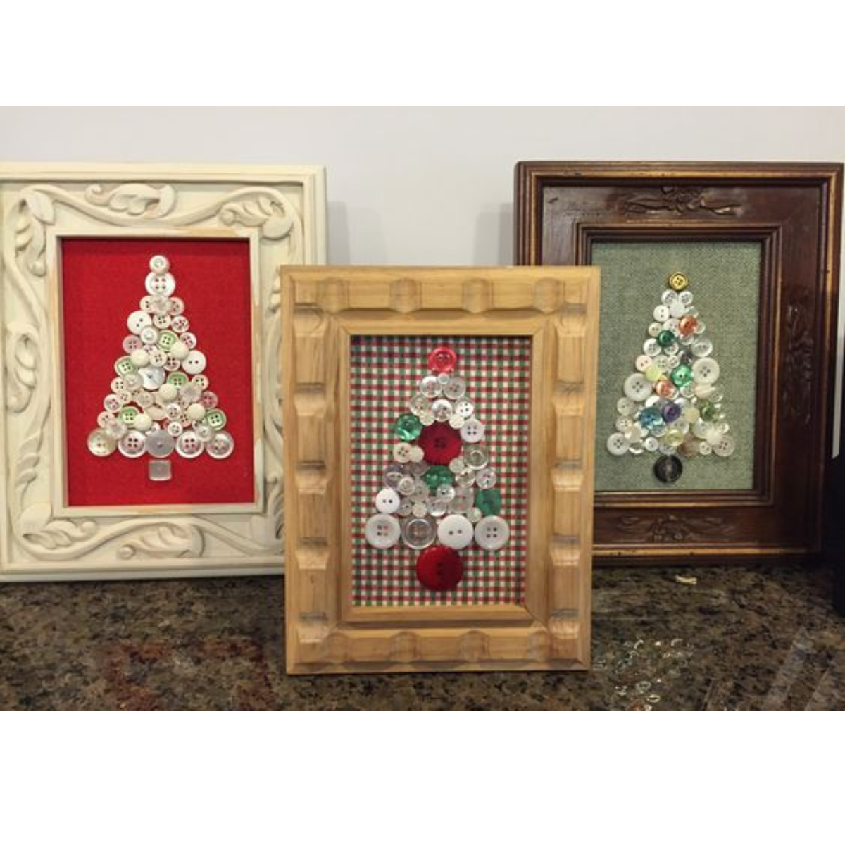 Christmas Assorted Sizes Round Buttons for Crafts Sewing Scrapbooks ...